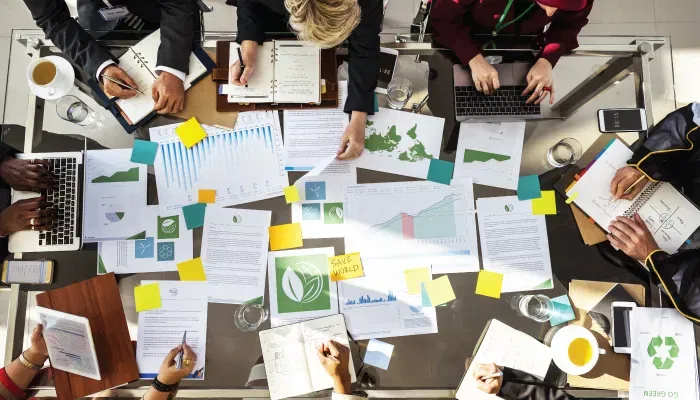 Leveraging AI-Driven Data Analytics to Thrive in Today’s Competitive ... Leveraging AI-Driven Data Analytics to Thrive in Today’s Competitive ...